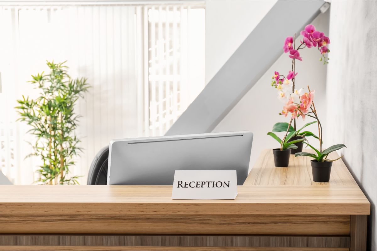 Budget Receptions Desks that last and are functional [Guide]